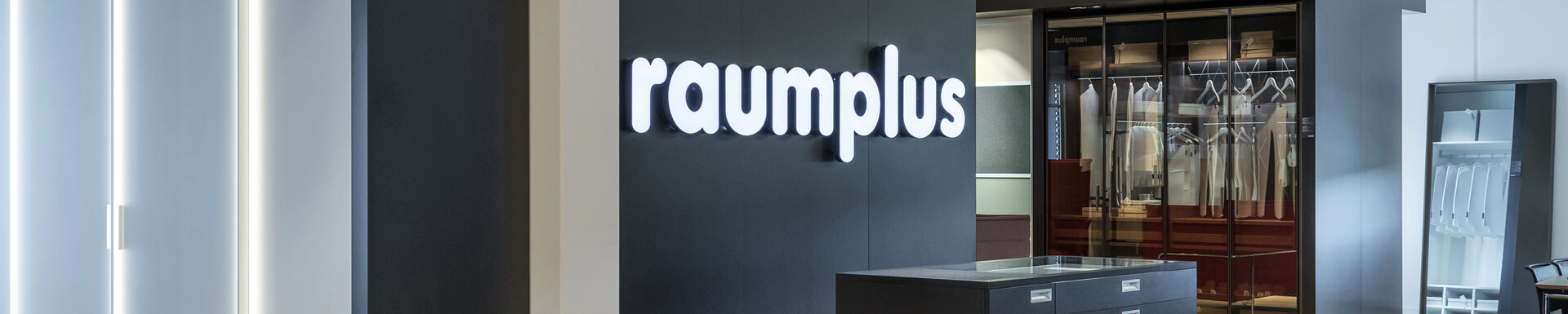 Schiebetüren und Schranksysteme nach Maß | raumplus Österreich | raumplus